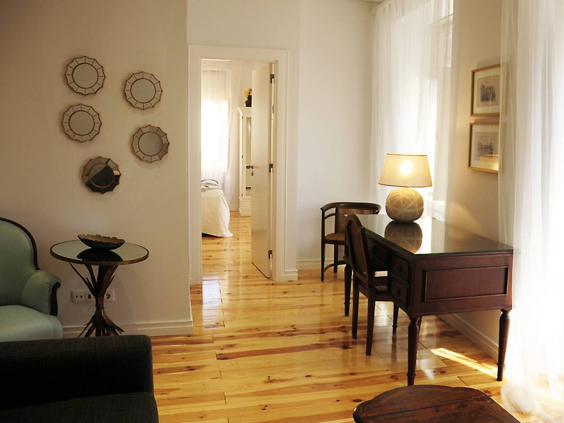 84 M² Apartamento ∙ 2 Quartos ∙ 6 Hóspedes - Setúbal