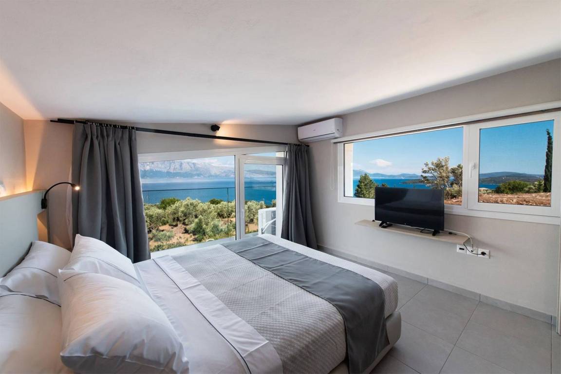 150 M² Apartment ∙ 2 Bedrooms ∙ 5 Guests - Lefkada