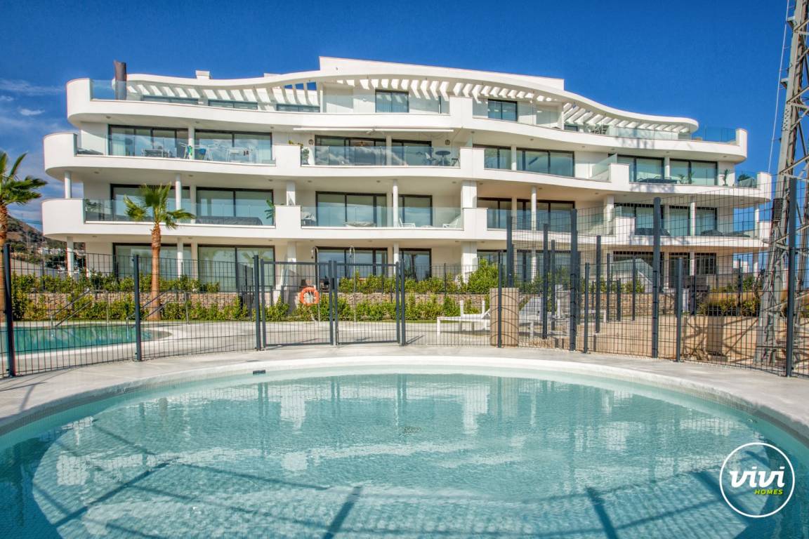 100 M² Apartamento ∙ 2 Habitaciones ∙ 4 Huéspedes - Fuengirola