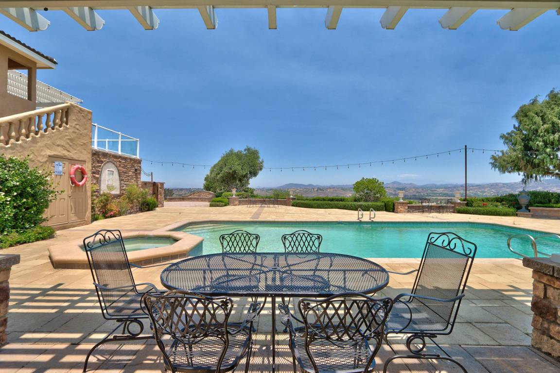 604 M² House ∙ 6 Bedrooms ∙ 16 Guests - Temecula, CA