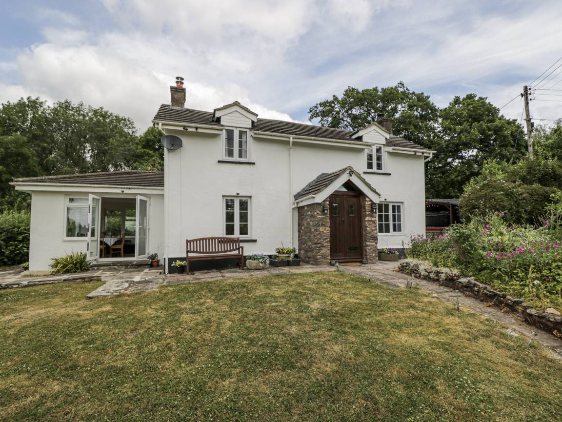 Cottage ∙ 3 Bedrooms ∙ 5 Guests - Usk