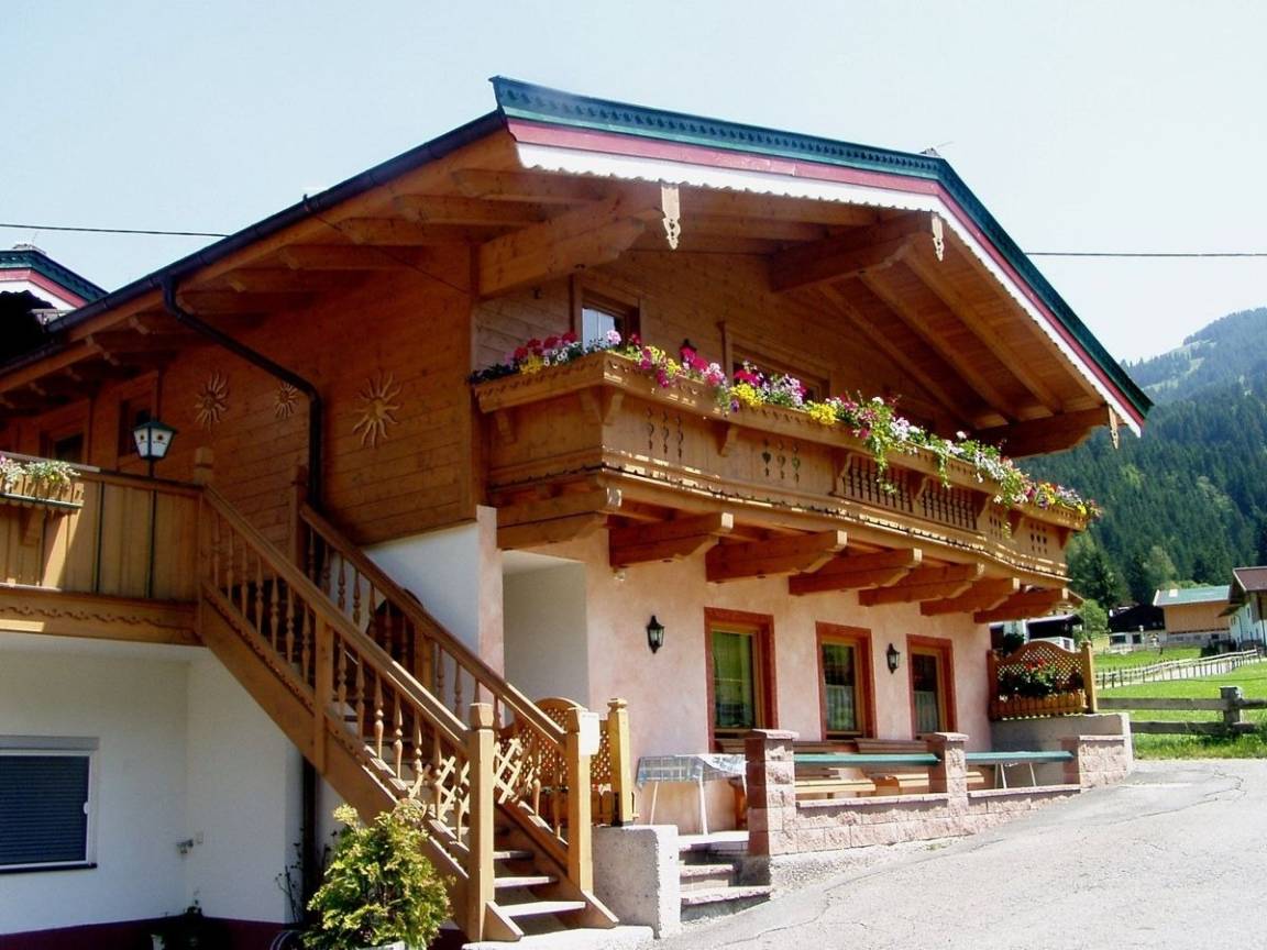 170 M² Ferienhaus ∙ 6 Schlafzimmer ∙ 12 Gäste - Kirchberg