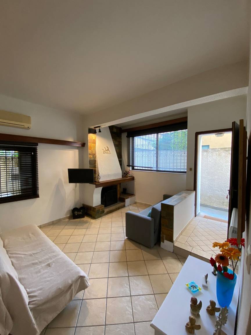 House ∙ 1 Bedroom ∙ 4 Guests - Ахарнес