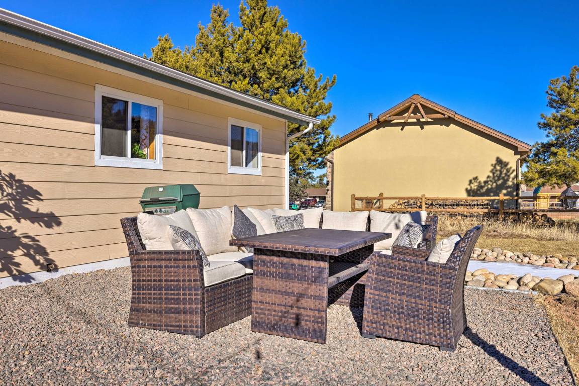 147 M² House ∙ 4 Bedrooms ∙ 8 Guests - Woodland Park, CO