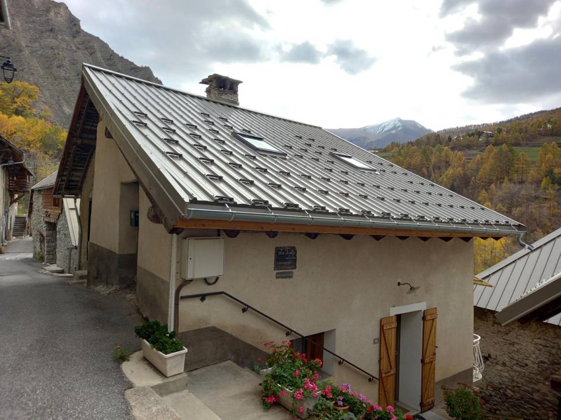 30 M² Gîte ∙ 1 Chambre ∙ 2 Personnes - Hautes-Alpes