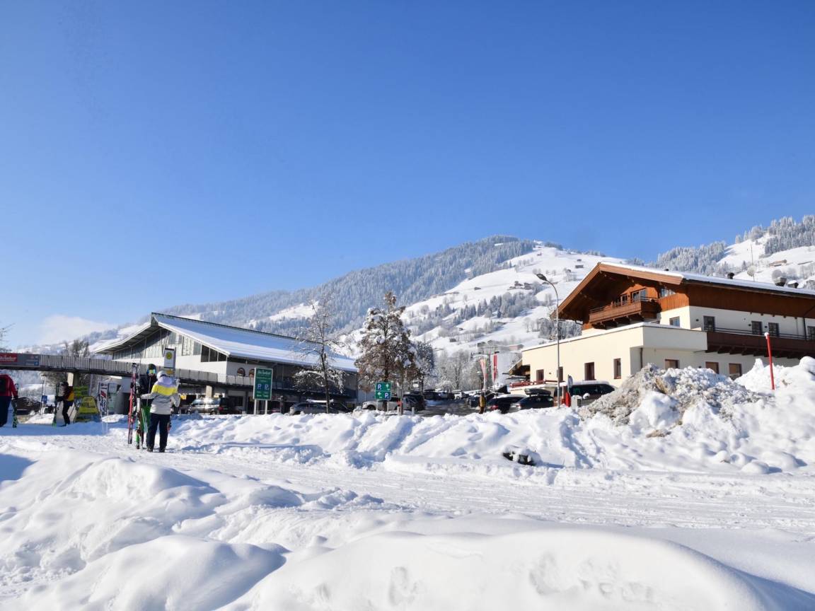 123 M² Ferienwohnung ∙ 4 Schlafzimmer ∙ 10 Gäste - Westendorf