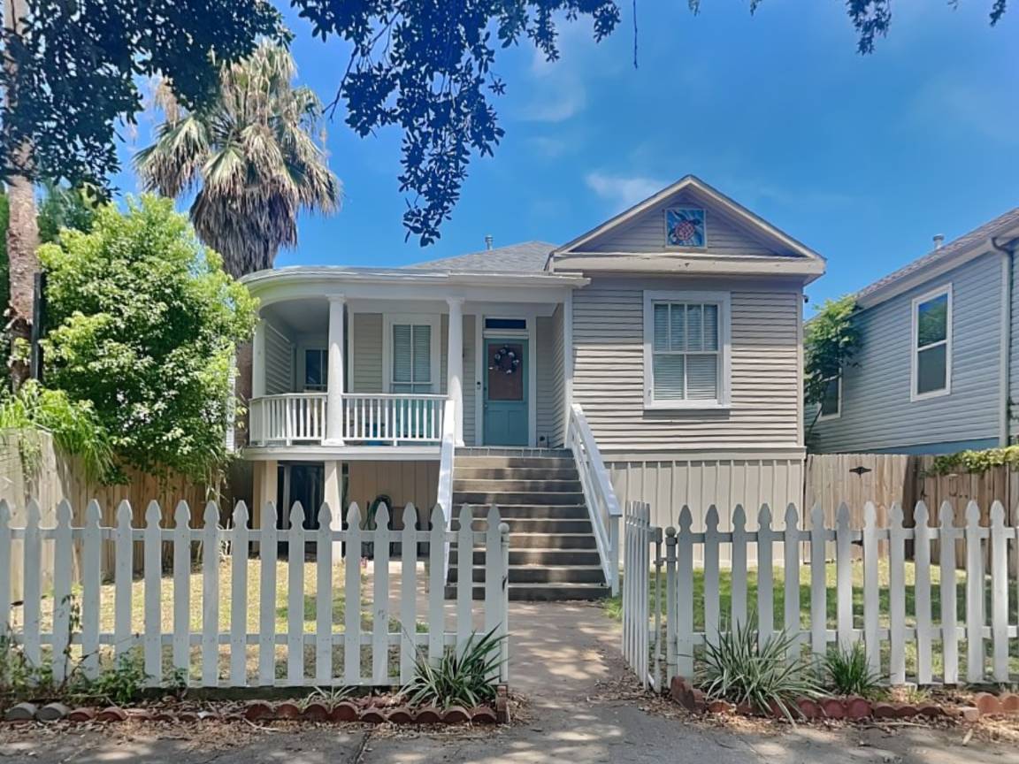 107 M² House ∙ 2 Bedrooms ∙ 6 Guests - Texas