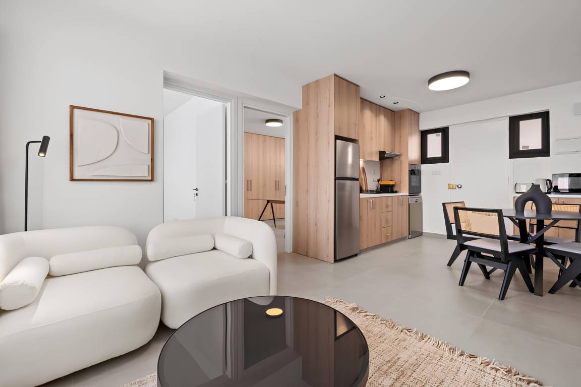 75 M² Apartment ∙ 3 Bedrooms ∙ 6 Guests - Larnaca