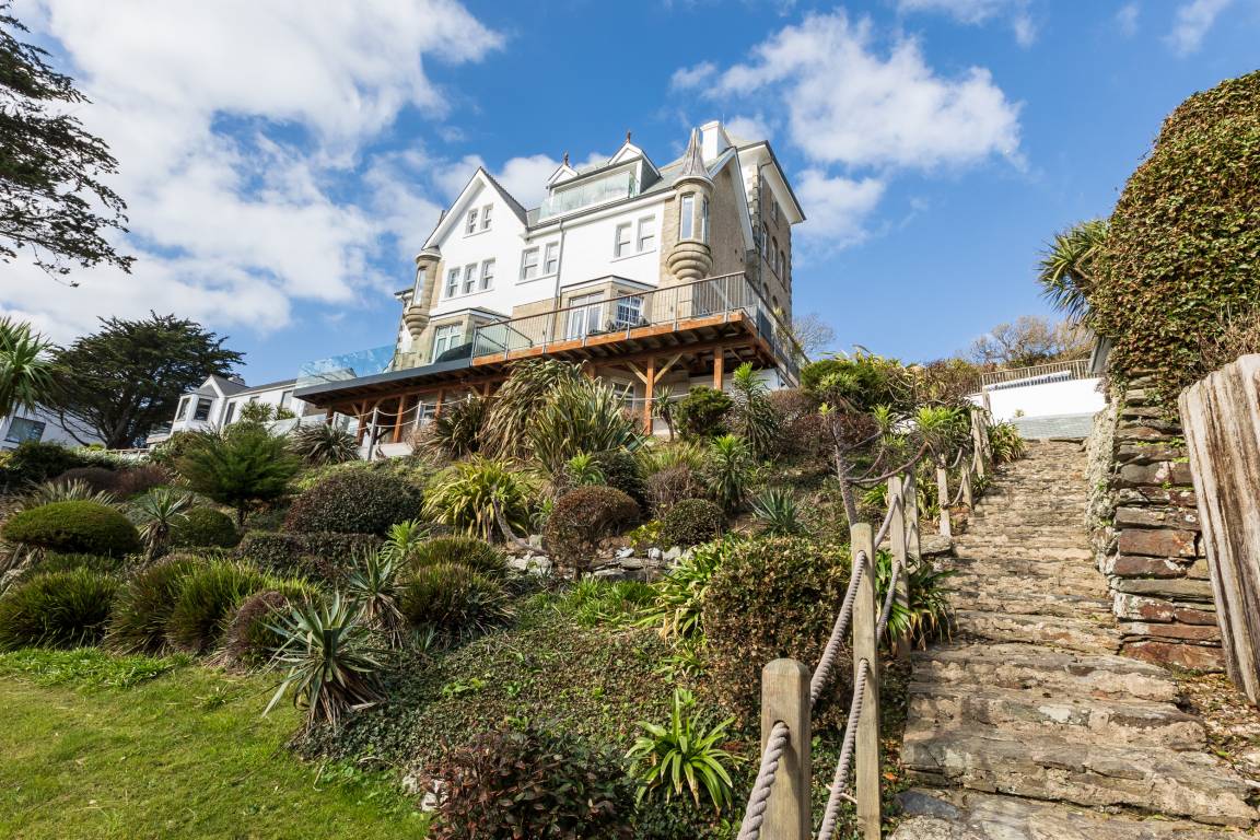 Cottage ∙ 3 Bedrooms ∙ 6 Guests - Fistral Beach