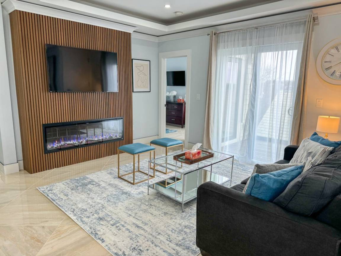 Apartment ∙ 3 Bedrooms ∙ 6 Guests - Quincy, MA
