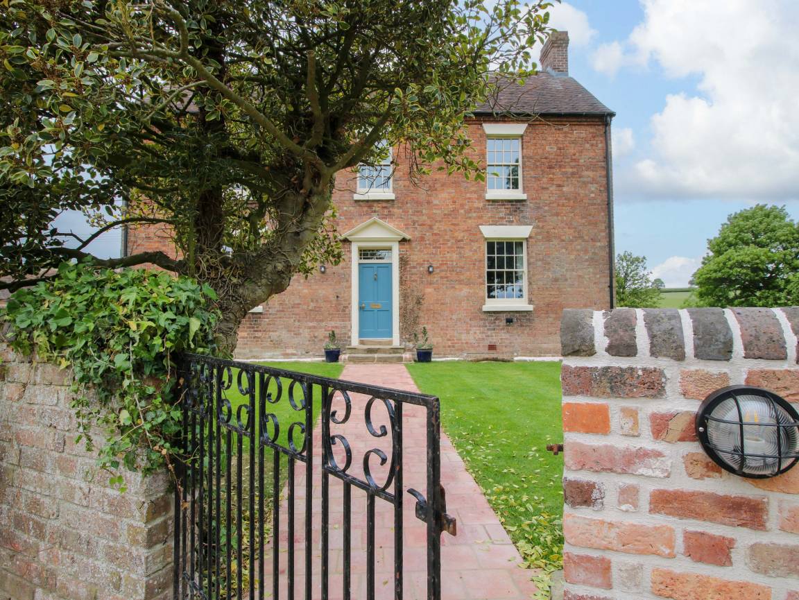 Cottage ∙ 4 Bedrooms ∙ 8 Guests - Church Stretton