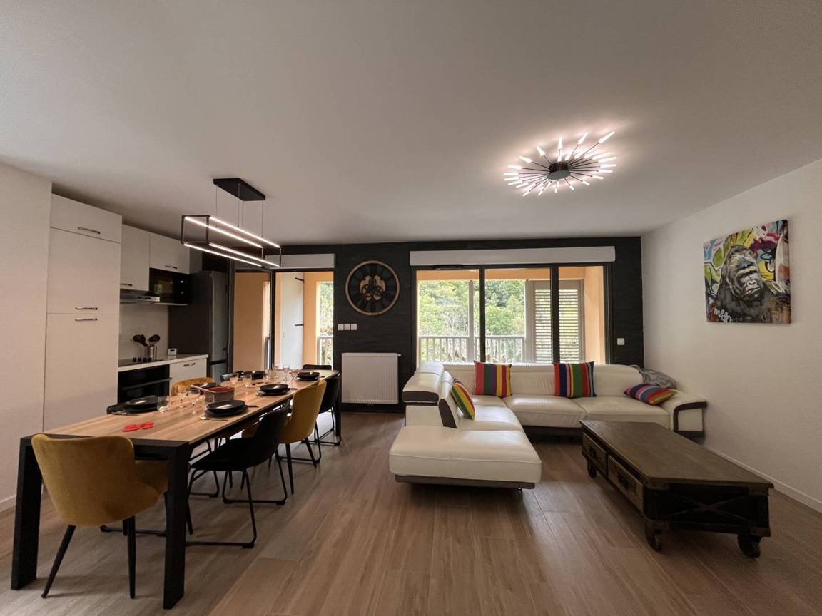 105 M² Appartement ∙ 4 Chambres ∙ 9 Personnes - Argelès-Gazost