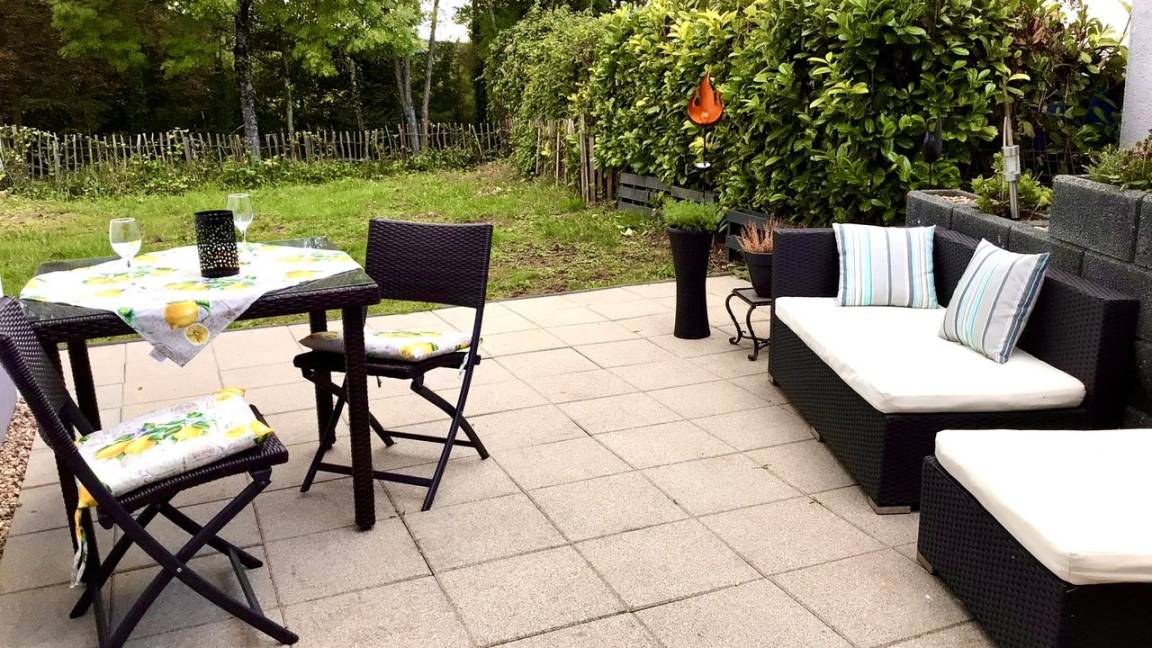 68 M² Ferienwohnung ∙ 1 Schlafzimmer ∙ 2 Gäste - Hambach
