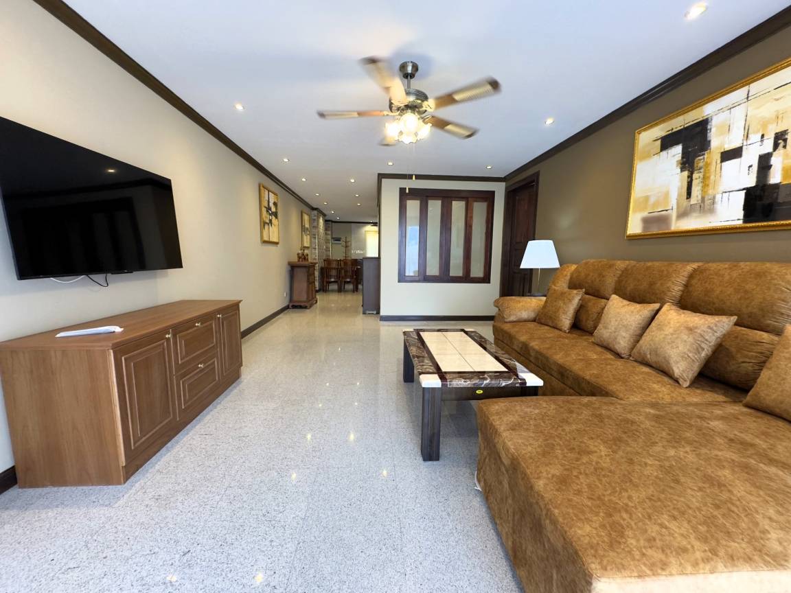 123 M² Apartamento ∙ 3 Habitaciones ∙ 6 Huéspedes - Pattaya