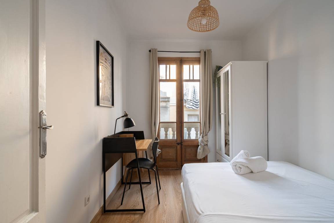 53 M² Apartment ∙ 3 Bedrooms ∙ 5 Guests - Barcelona