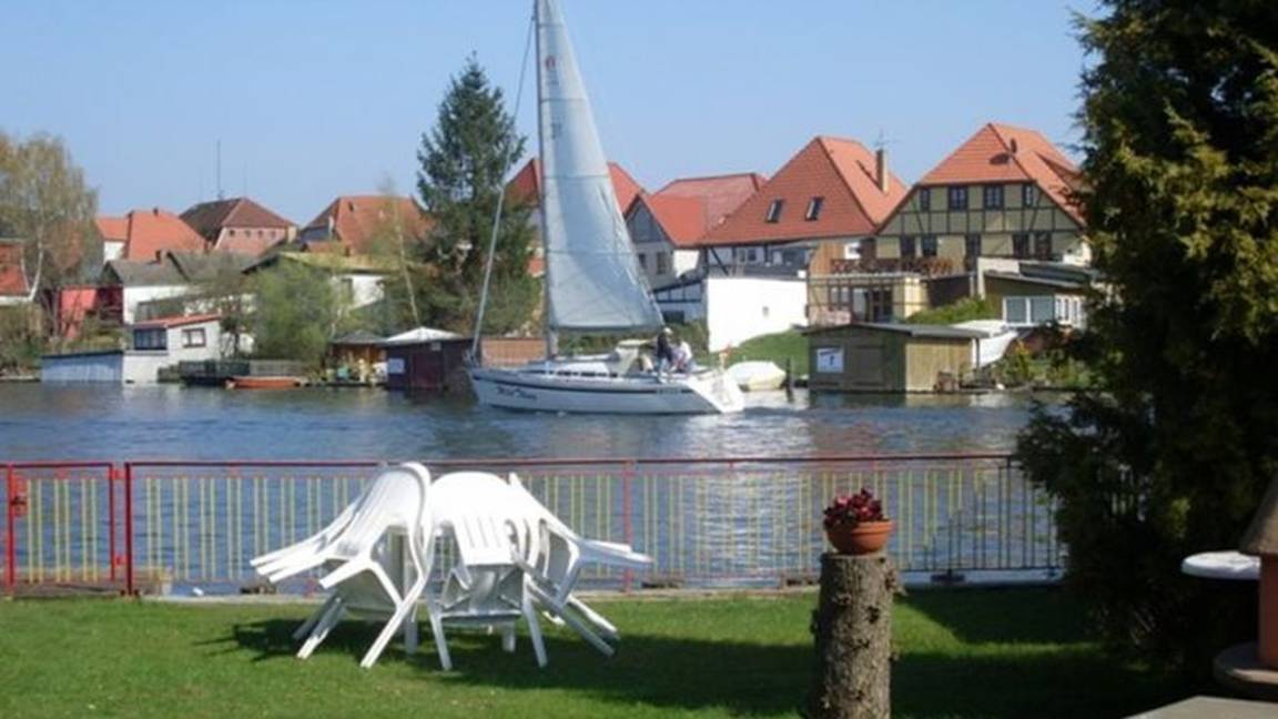 60 M² Ferienwohnung ∙ 1 Schlafzimmer ∙ 3 Gäste - Mecklenburgische Seenplatte