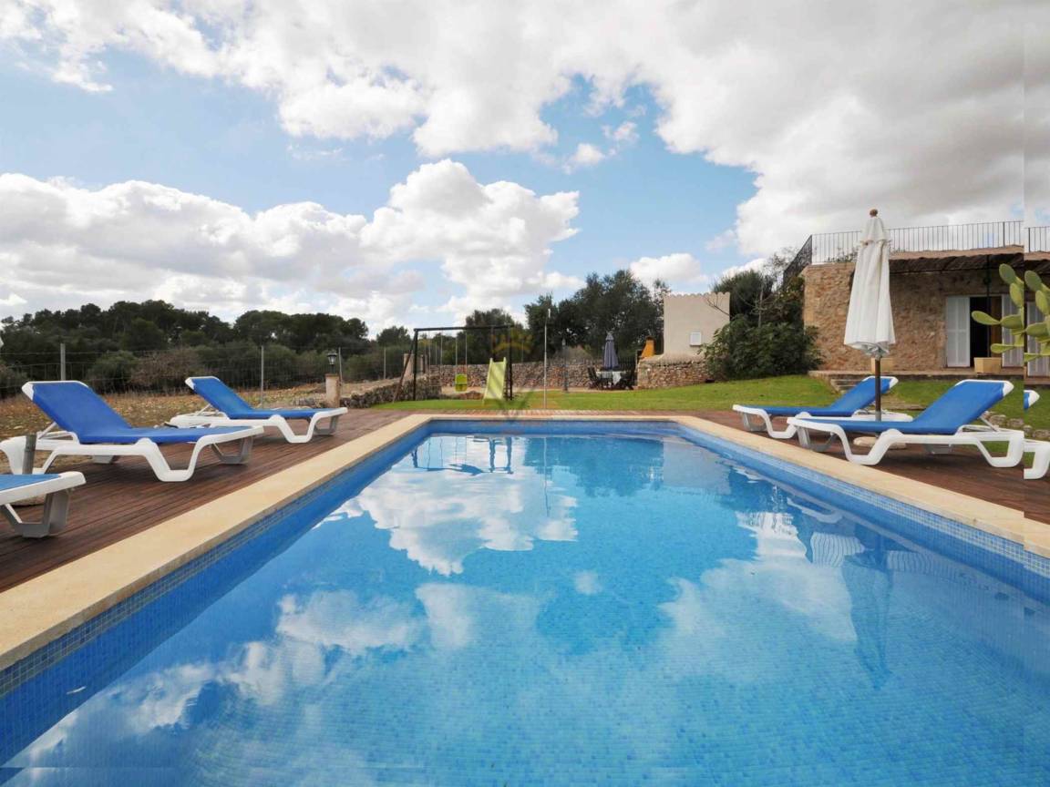 250 M² Cottage ∙ 3 Bedrooms ∙ 5 Guests - Mallorca
