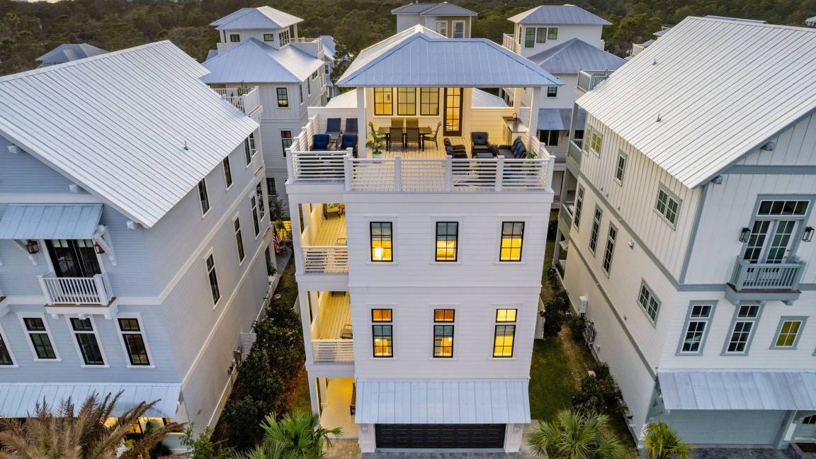241 M² House ∙ 5 Bedrooms ∙ 14 Guests - Alys Beach, FL