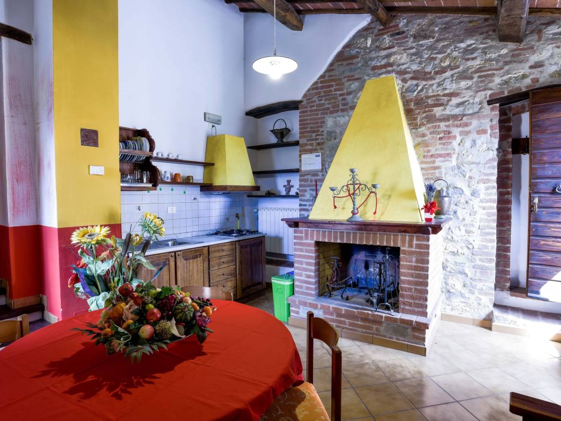 90 M² Apartment ∙ 2 Bedrooms ∙ 6 Guests - Castiglione del Lago