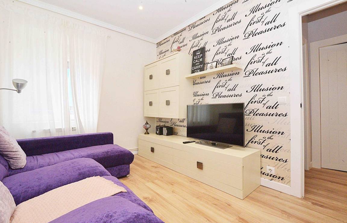 80 M² Apartamento ∙ 2 Habitaciones ∙ 4 Huéspedes - Santander