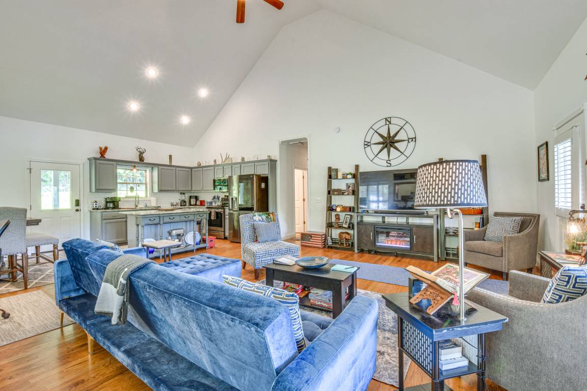 120 M² House ∙ 2 Bedrooms ∙ 6 Guests - Young Harris, GA