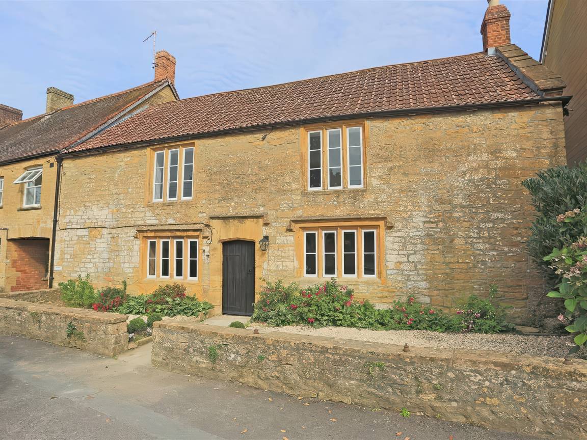 Cottage ∙ 4 Bedrooms ∙ 8 Guests - Yeovil