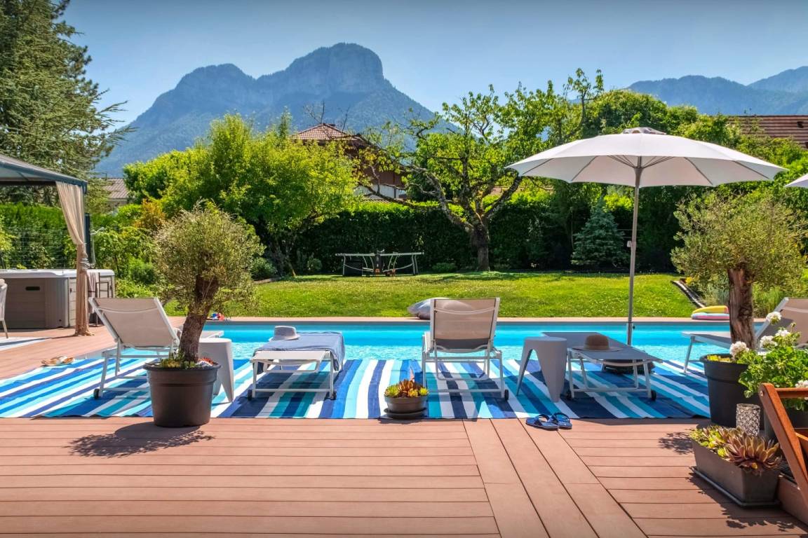 140 M² Villa ∙ 4 Bedrooms ∙ 8 Guests - Lake Annecy