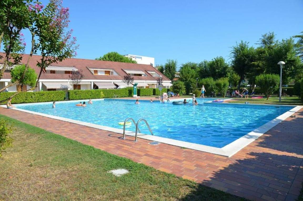 50 M² Appartamento ∙ 2 Camere Da Letto ∙ 5 Ospiti - Lignano Riviera