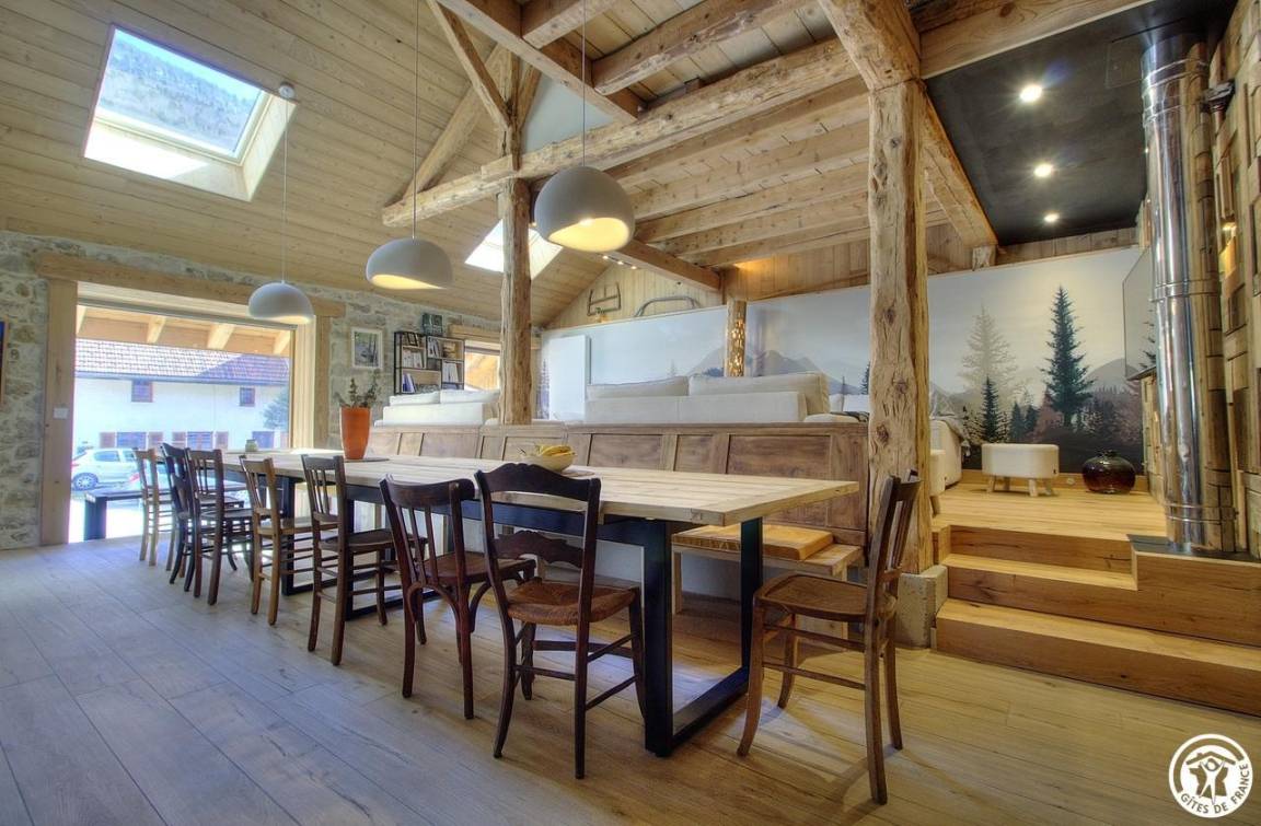 250 M² Mökki ∙ 6 Makuuhuonetta ∙ 15 Vierasta - Confort