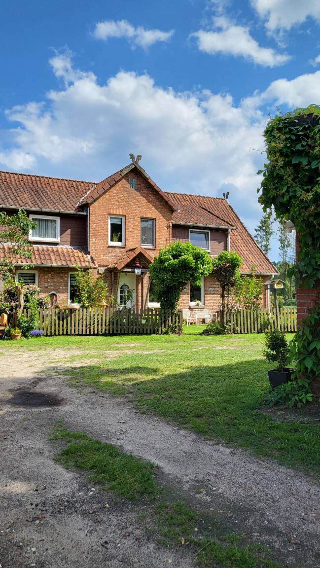 85 M² Ferienwohnung ∙ 2 Schlafzimmer ∙ 4 Gäste - Winsen (Aller)