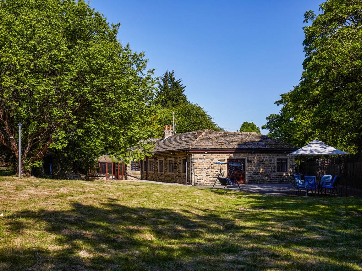 Cottage ∙ 4 Bedrooms ∙ 8 Guests - Ilkley