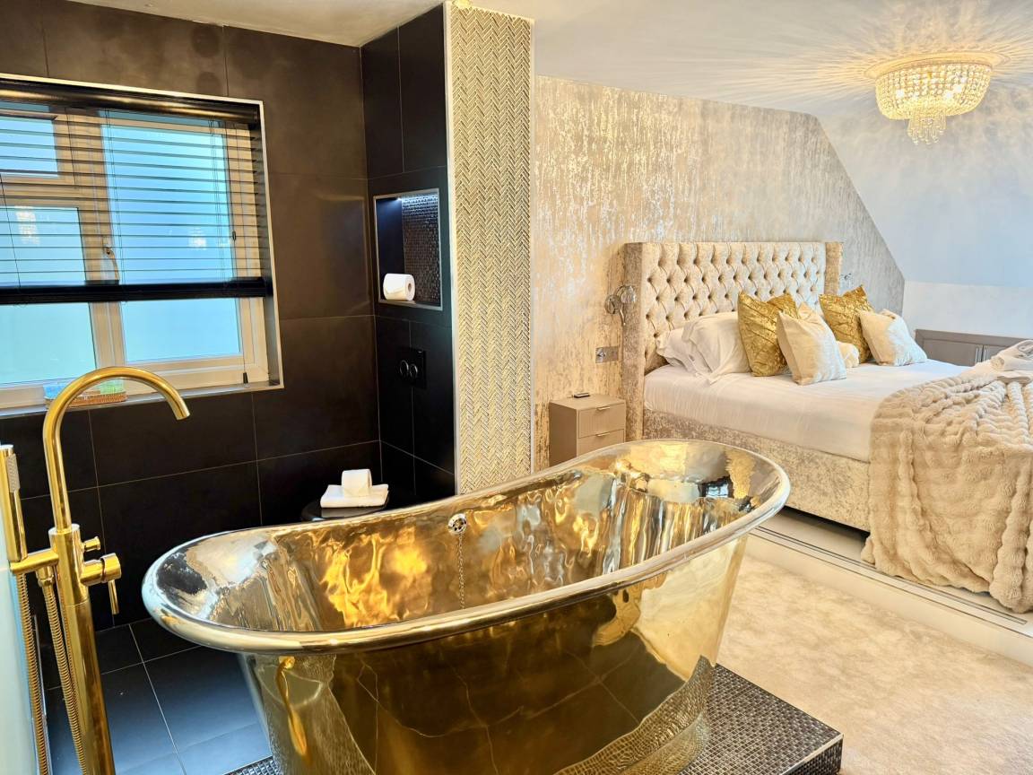 149 M² House ∙ 4 Bedrooms ∙ 10 Guests - The Mumbles