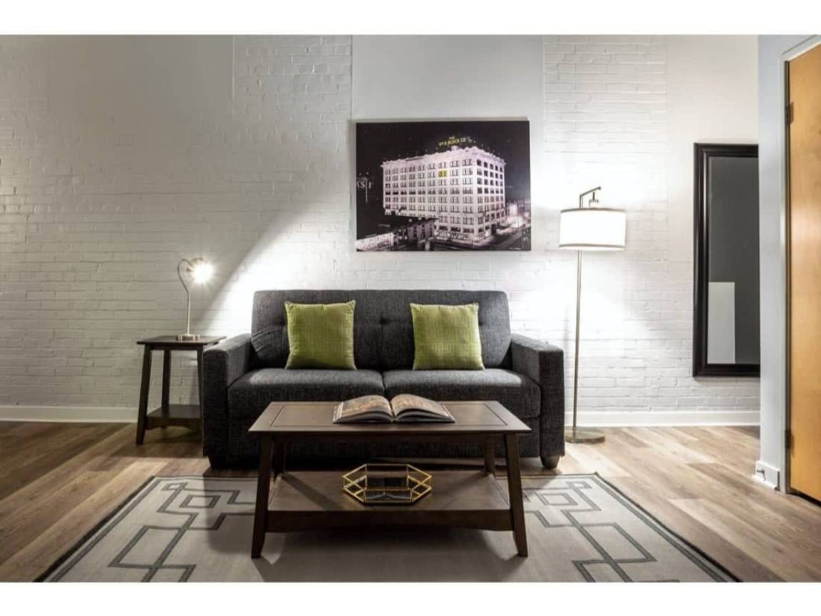Apartment ∙ 2 Bedrooms ∙ 6 Guests - Mile Square - Downtown - Indianapolis