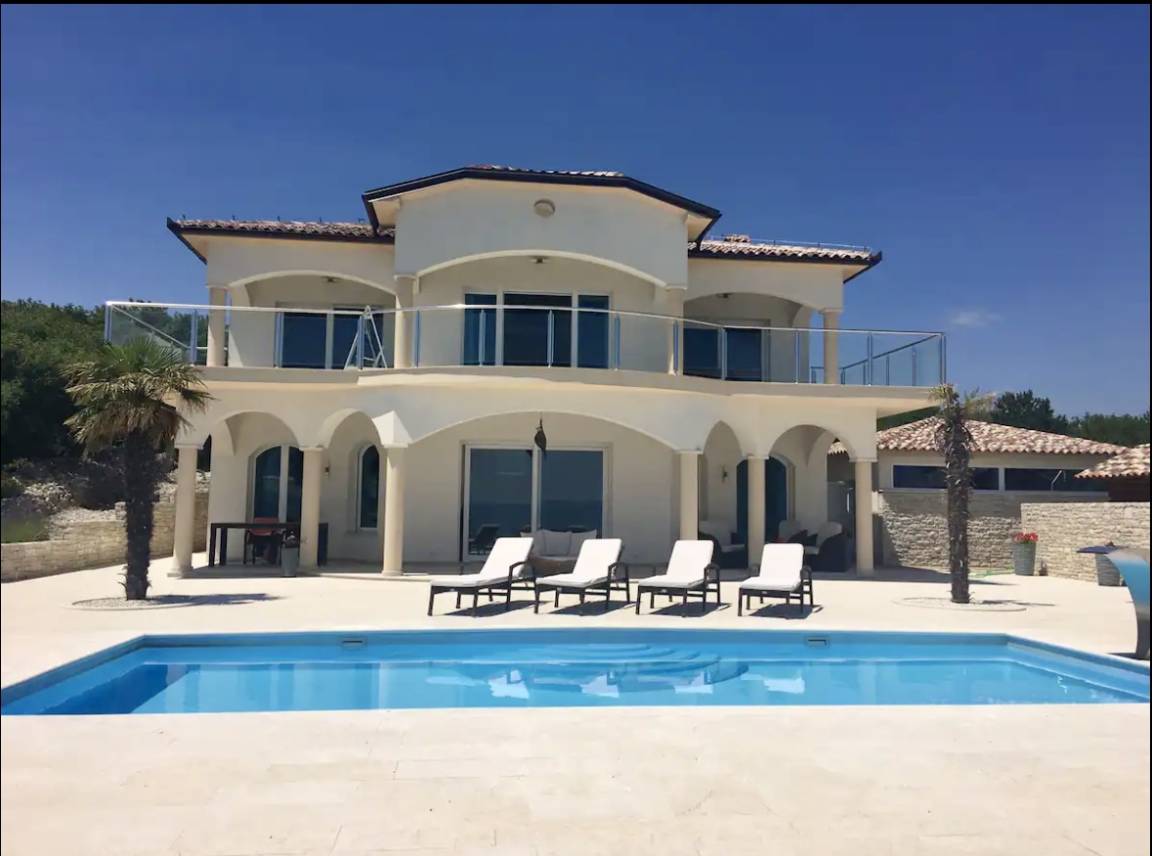 300 M² Villa Vacanza ∙ 3 Camere Da Letto ∙ 6 Ospiti - Ravni