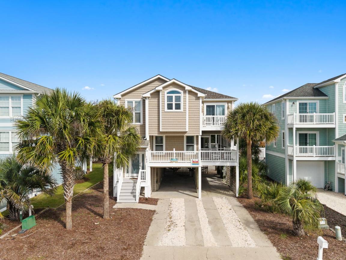 House ∙ 4 Bedrooms ∙ 10 Guests - Holden Beach, NC