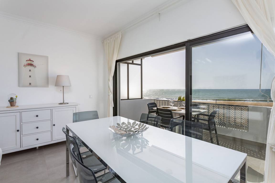 70 M² Apartment ∙ 2 Bedrooms ∙ 6 Guests - Faro District