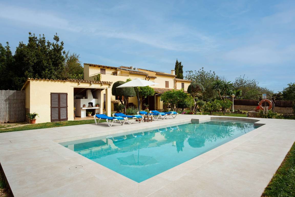 254 M² Villa ∙ 2 Bedrooms ∙ 4 Guests - Sa Pobla