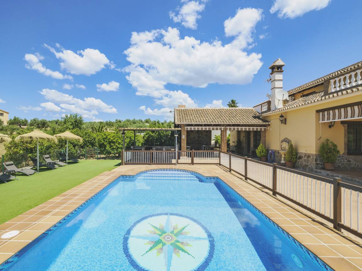 240 M² Villa ∙ 4 Bedrooms ∙ 10 Guests - Alhaurín el Grande