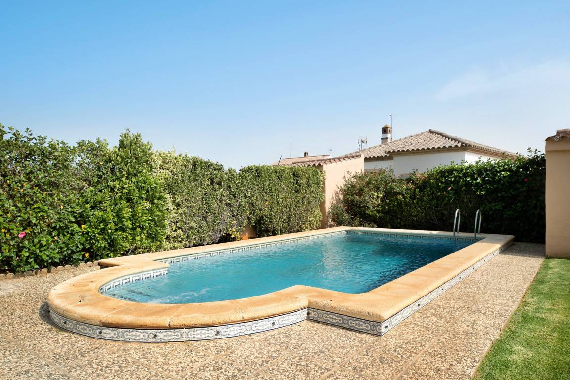100 M² Villa ∙ 2 Habitaciones ∙ 6 Huéspedes - Conil de la Frontera