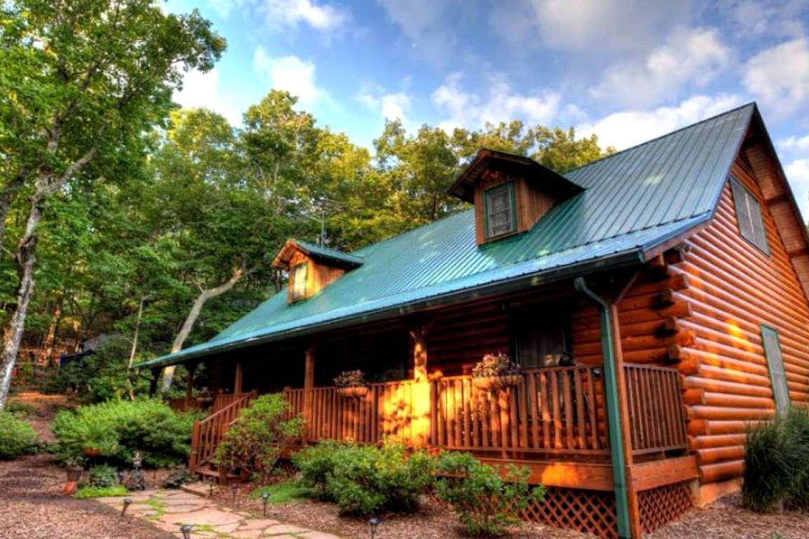 Lodge ∙ 2 Bedrooms ∙ 6 Guests - Dahlonega, GA