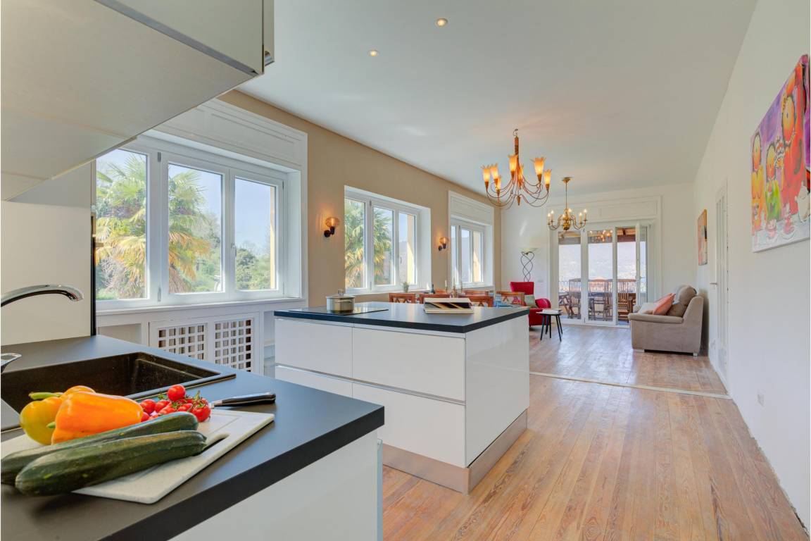 200 M² Villa ∙ 7 Bedrooms ∙ 10 Guests - Orino