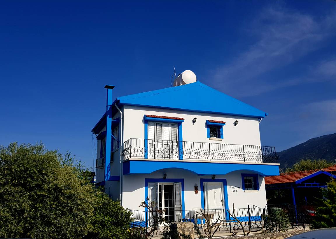 170 M² Villa ∙ 3 Bedrooms ∙ 6 Guests - Cyprus