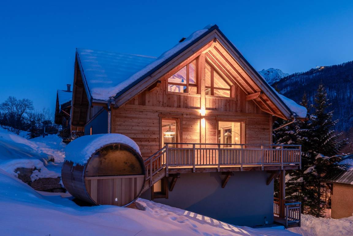 300 M² Maison De Vacances ∙ 5 Chambres ∙ 14 Personnes - Serre Chevalier