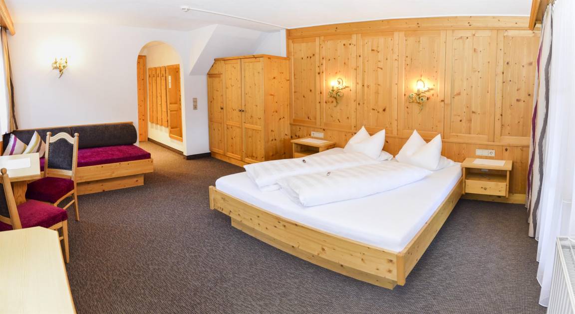 24 M² Hotel ∙ 1 Bedroom ∙ 3 Guests - Ischgl