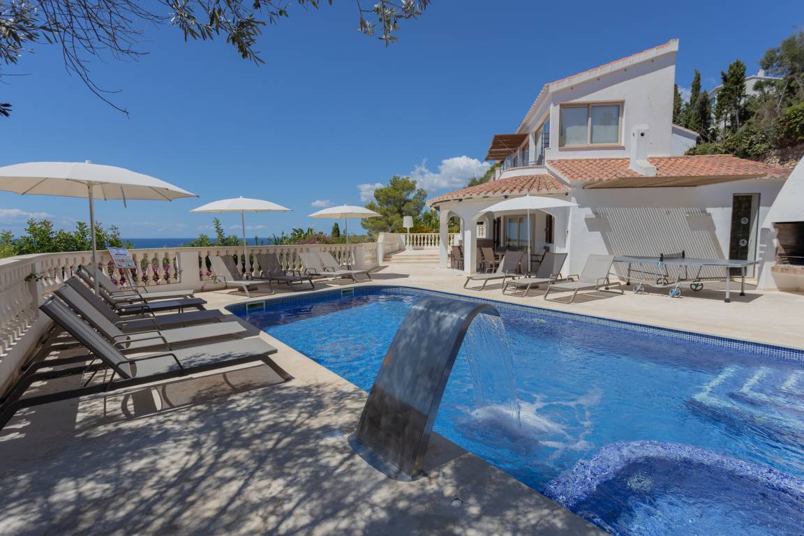 400 M² Villa ∙ 6 Habitaciones ∙ 12 Huéspedes - Cala Galdana