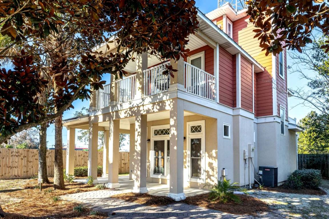 House ∙ 3 Bedrooms ∙ 8 Guests - Panama City Beach, FL