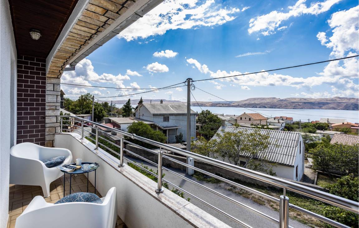124 M² Ferienhaus ∙ 2 Schlafzimmer ∙ 6 Gäste - Karlobag