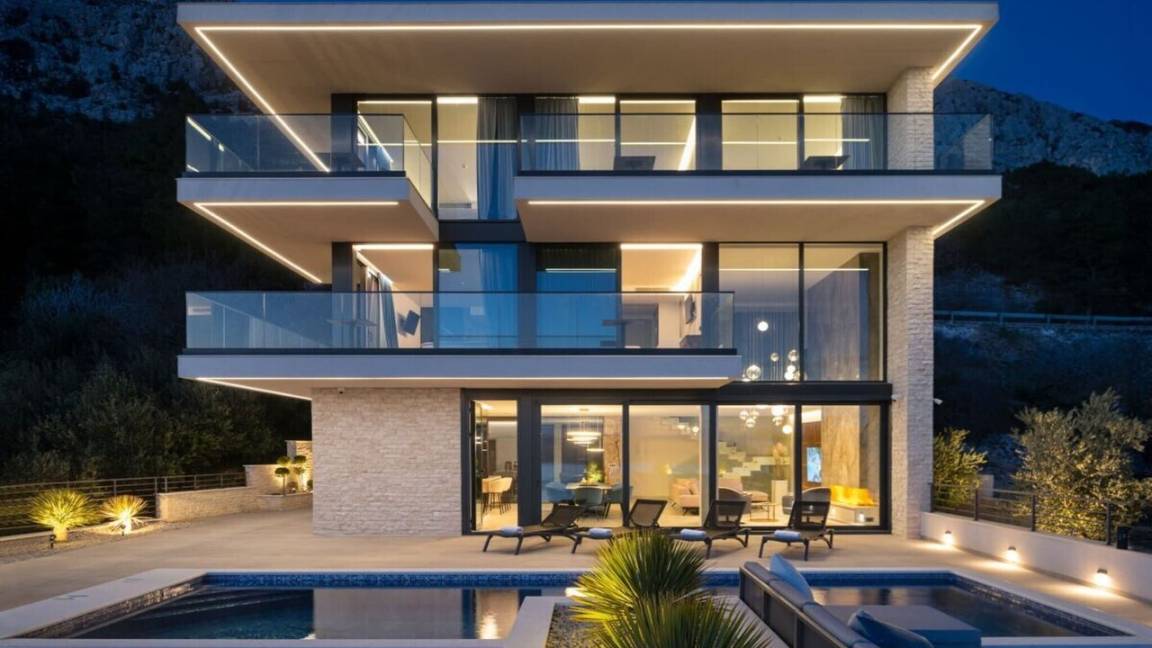 400 M² Apartment ∙ 5 Bedrooms ∙ 12 Guests - Makarska