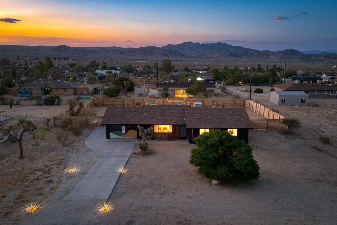102 M² Ferienhaus ∙ 3 Schlafzimmer ∙ 8 Gäste - Joshua Tree, CA