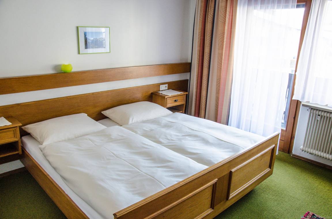 Hotel ∙ 1 Bedroom ∙ 1 Guest - Elbigenalp